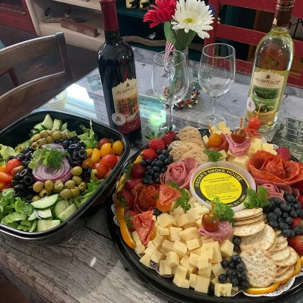 Schroon Lake Café, Grocery & Gifts | Adirondack General Store